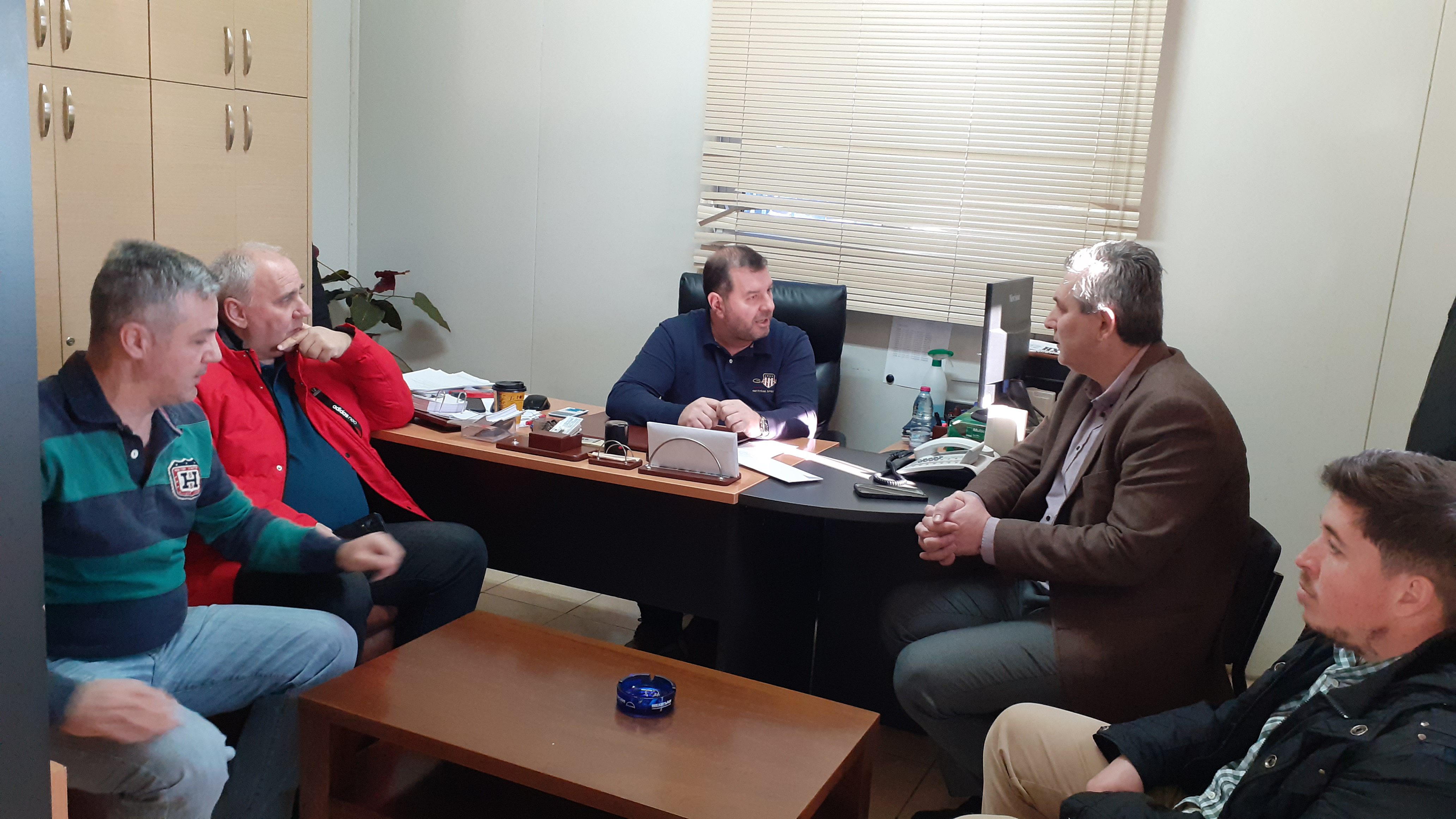 Σε συνάντηση με το ΔΣ των Υπεραστικών Λεωφορείων Άρτας, η Δημοτική Αρχή ...