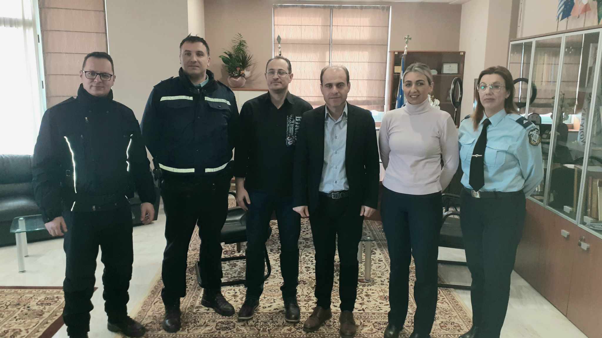 Συνάντηση του Δημάρχου Αρταίων με το Δ.Σ. της Ένωσης Αστυνομικών ...